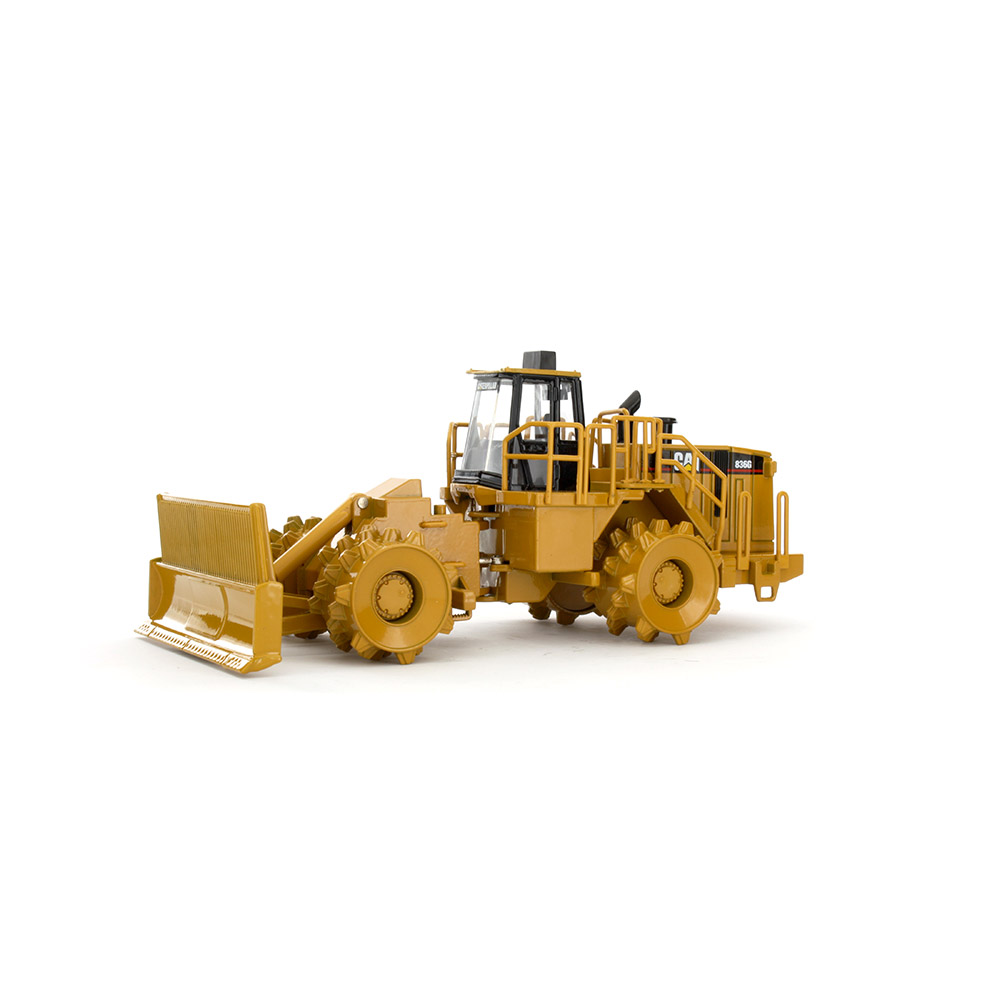 CAT 836G Landfill Compactor 55074 3 - Cat® Diecast Scale Models