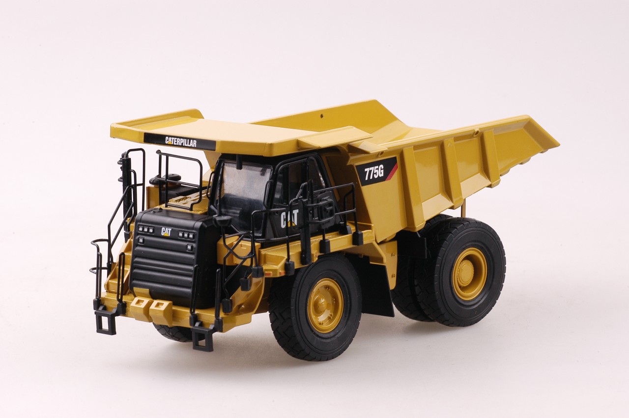 CAT 1:50 scale 775G Mining Truck TR30002 4 - Cat® Diecast Scale Models