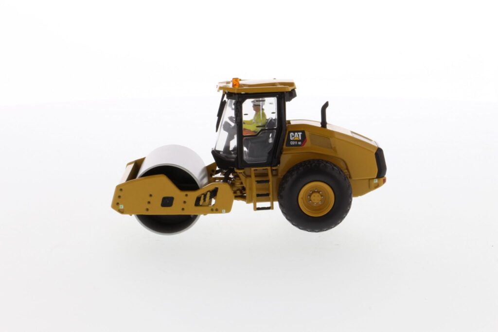 Cat Diecast CS11 GC Soil Compactor 85589 - Cat® Diecast Scale Models
