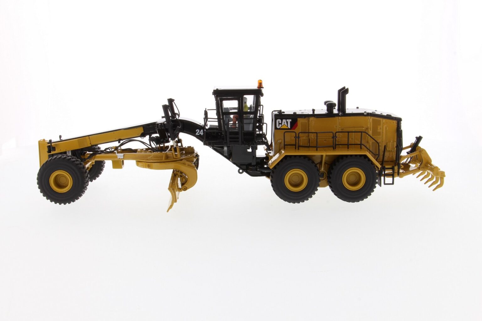 Cat Diecast 24 Motor Grader 85552 - Cat® Diecast Scale Models