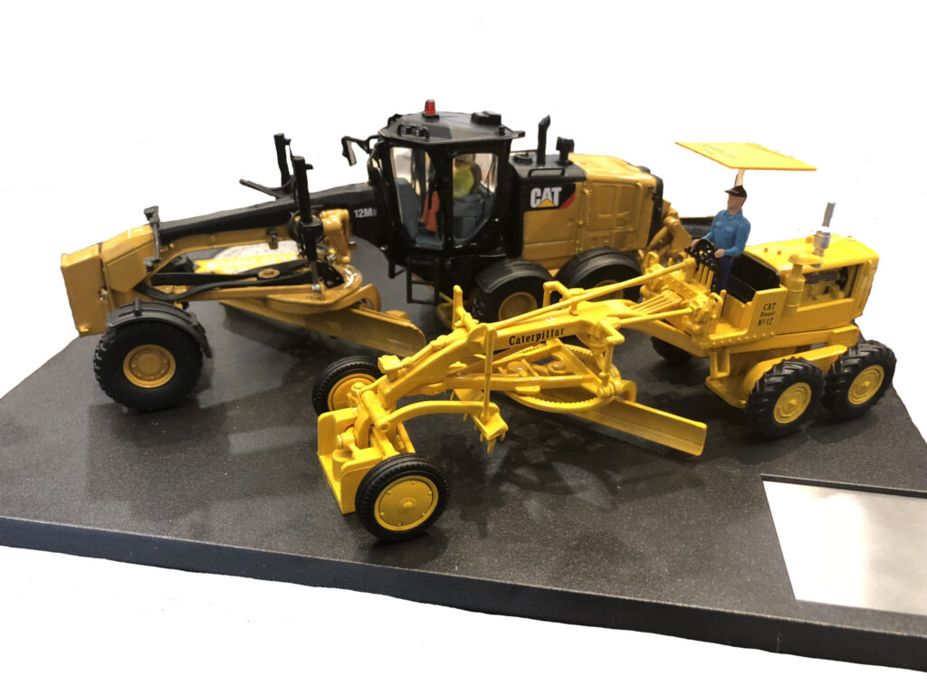 Cat Diecast 12 and 12M3 Motor Grader Evolution Series 85560 - Cat ...