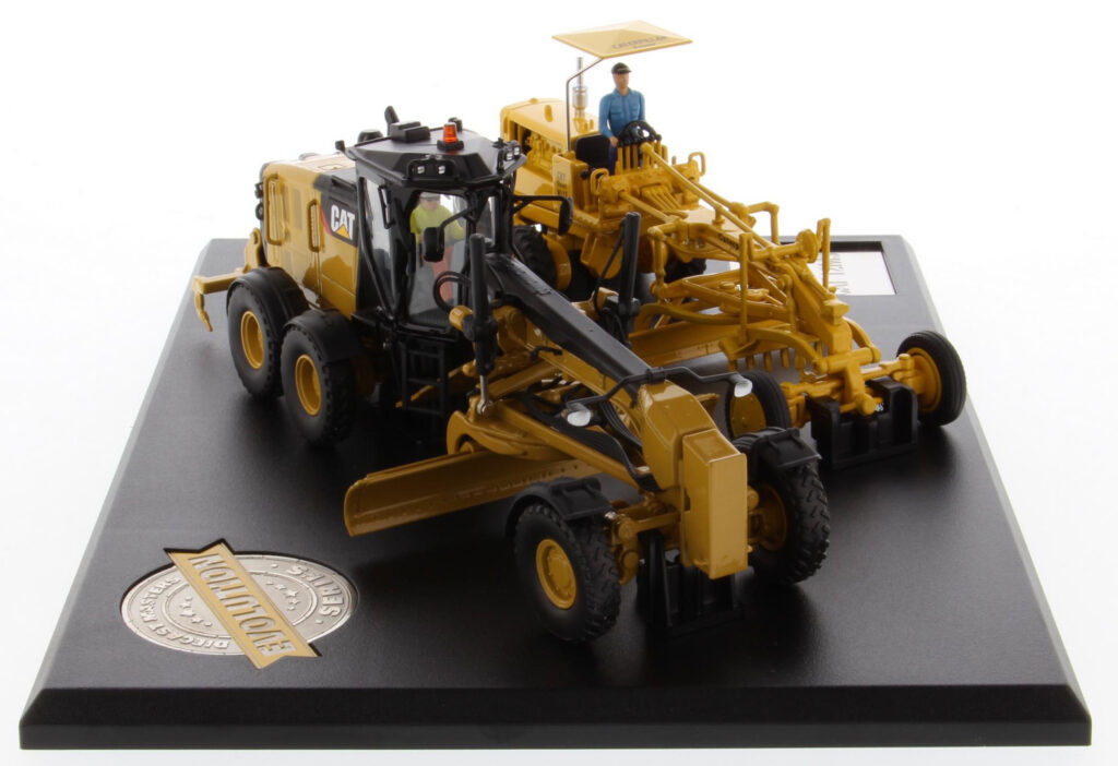 Cat Diecast 12 and 12M3 Motor Grader Evolution Series 85560 - Cat ...