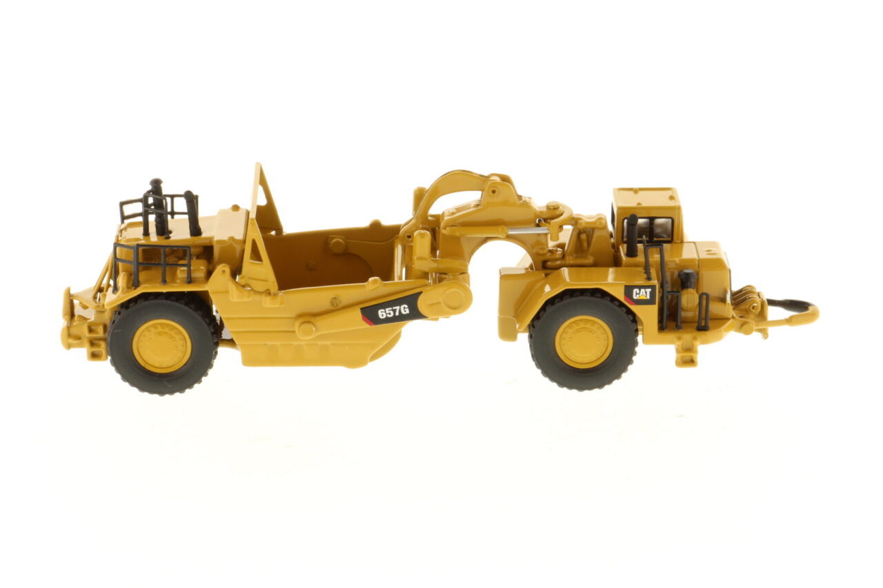 Cat Diecast 657G Tractor Scraper Highline Series 1:125 scale 85542 - Catmodels.com