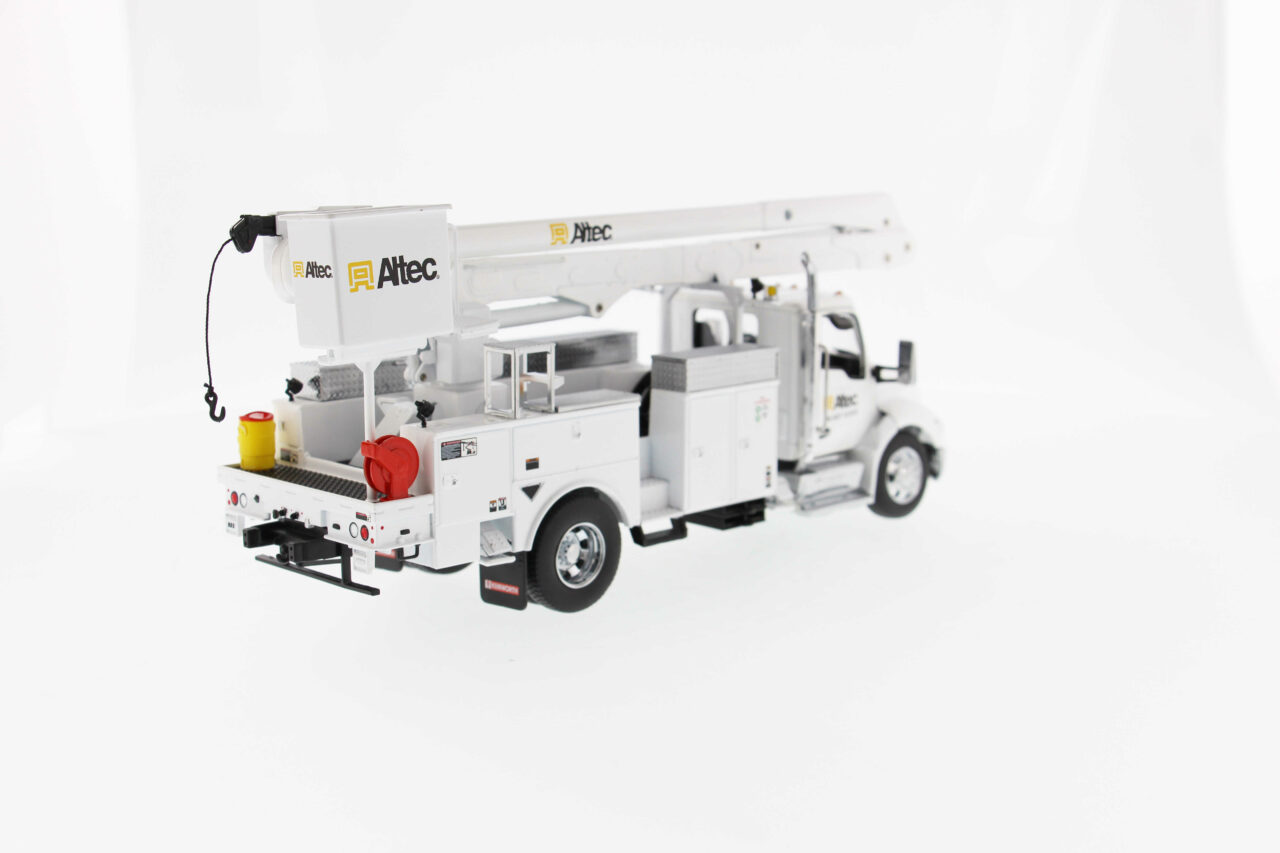 Kenworth 1:32 T380 with Altec AA55 Aerial Crane White Truck, White Body ...