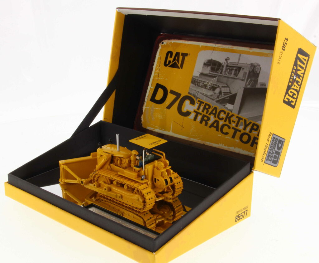 Cat Diecast D7C Track-Type Tractor Vintage Series 85577 - Cat® Diecast ...