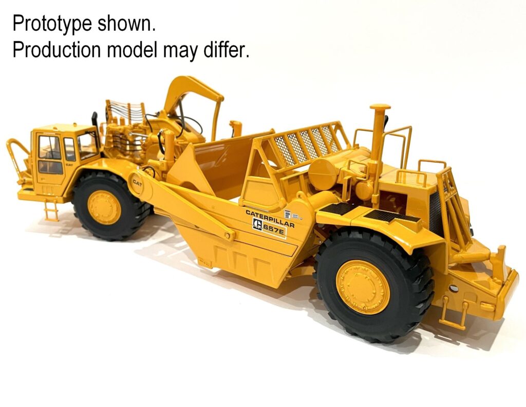 Cat 1:48 657E Wheel-Tractor Scraper CCM657E - Cat® Diecast Scale Models