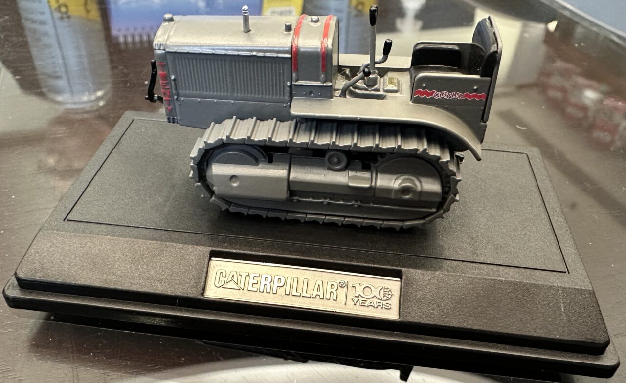 Cat 1:50 Cat Model Twenty Tractor 100th Anniversary Model 85654 - Cat ...