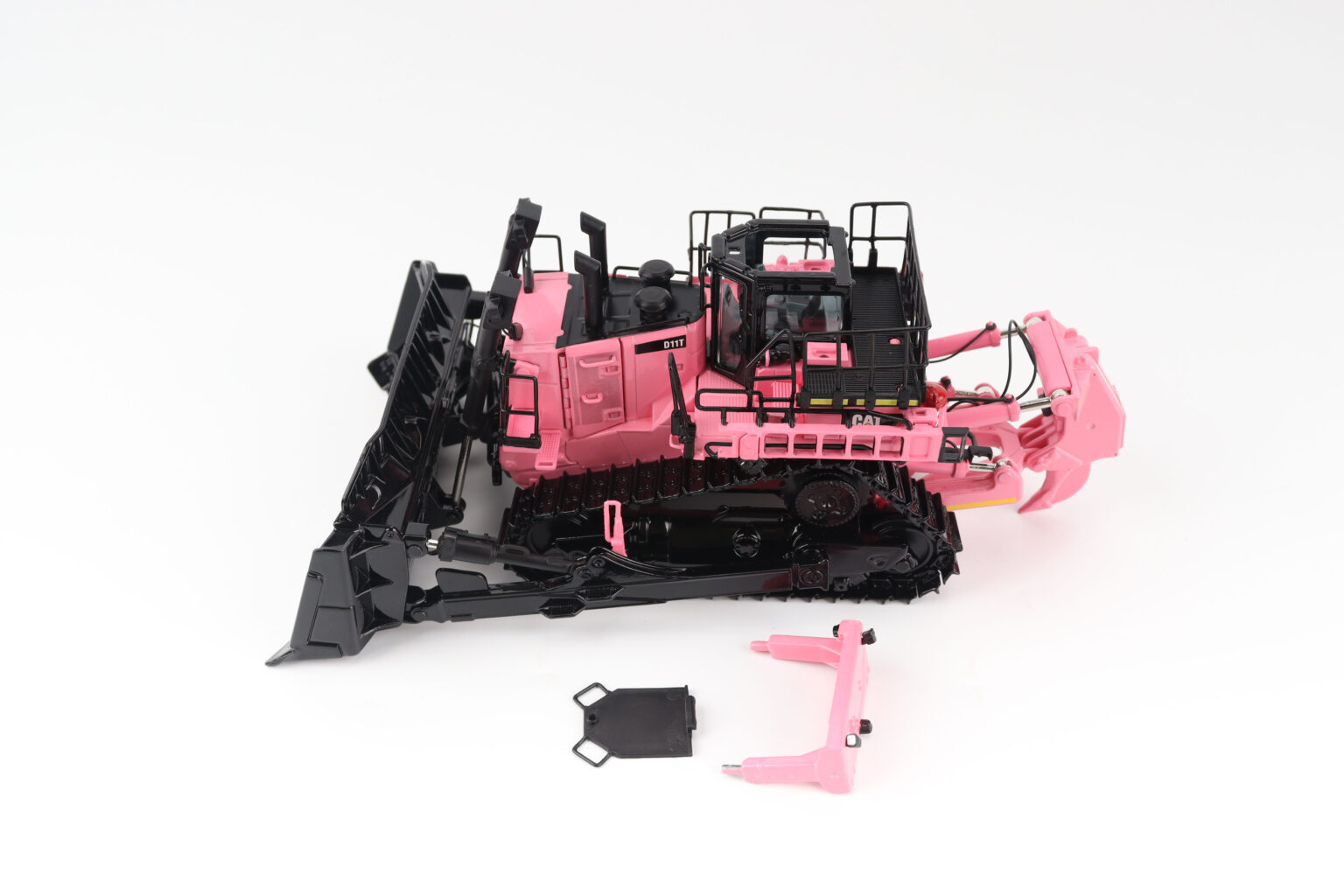 Cat Diecast PINK D11T Track-Type Tractor JEL design 85565P - SOLD OUT ...